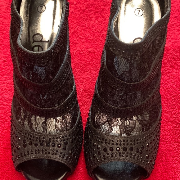 Deb | Shoes | Black Lace High Heels | Poshmark